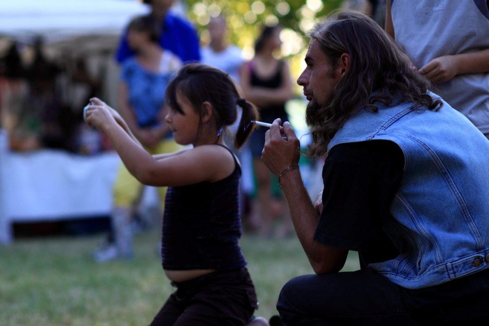 Bahaya Asap Rokok bagi Anak - Parentalk.id