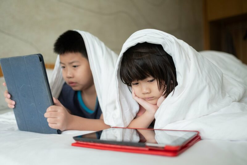 8 Ide Kegiatan Biar Nggak Screen Time Terus - Parentalk.id
