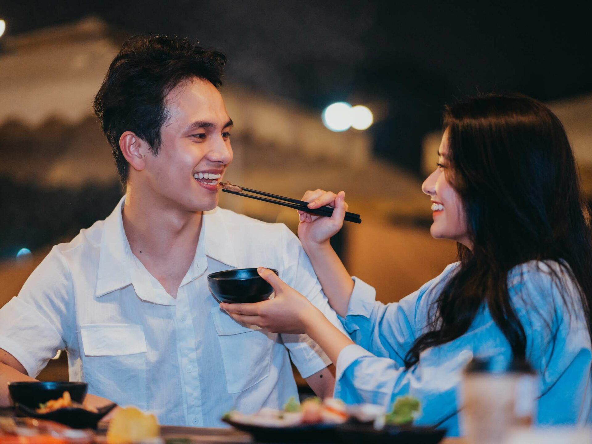 Ciri-Ciri Pasangan Selingkuh Menurut Psikolog - Parentalk.id